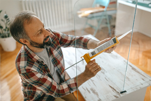 Custom Glass Sneeze Guards | Commercial Sneeze Guard Glass