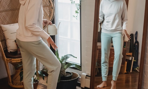 Full-Body Mirror - Mounting to Reflecting and All Stuff in the Middle